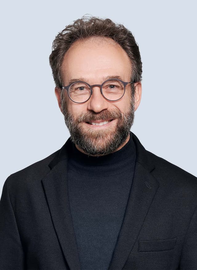 Christopher Storck - FGS Global